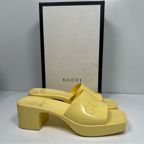 Gucci | Shoes | Gucci Women Butter Yellow Rubber Slide Sandal Size 8 ...